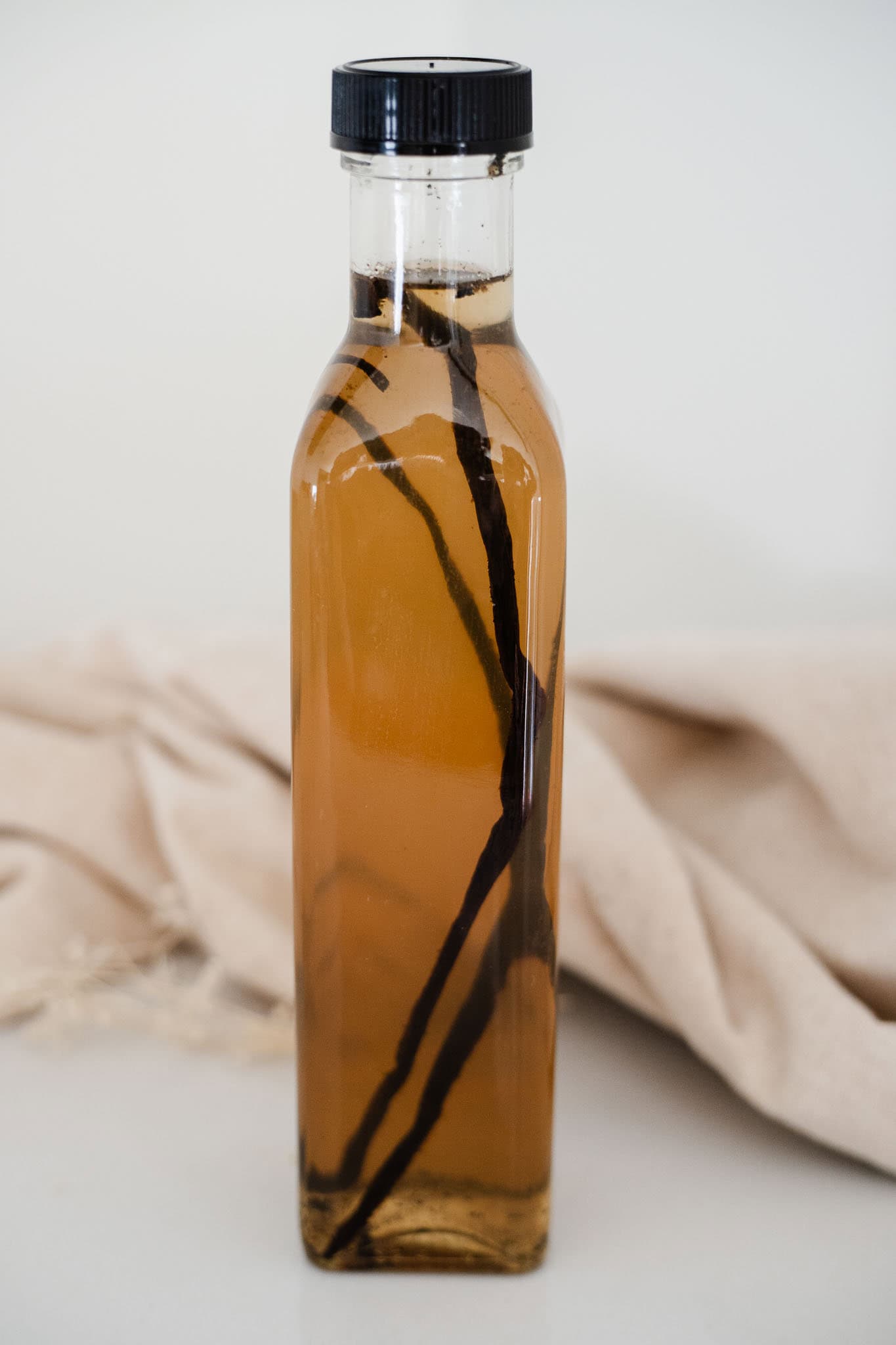 How To Make Homemade Vanilla Syrup (Easy 3 Ingredients) - Plain ...